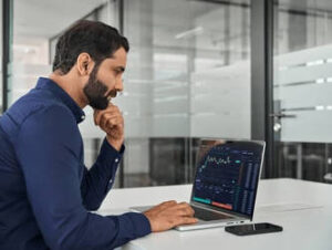 Volatility Contraction Pattern (VCP) Explained | Ultima Markets